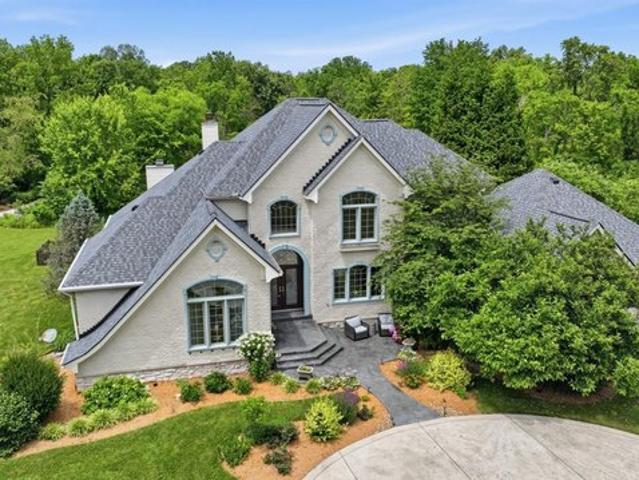 2372 Manistique Lakes Dr, Union Township, OH 45036