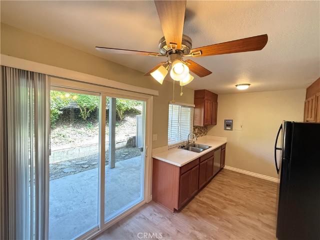 23732 Hillhurst 73
