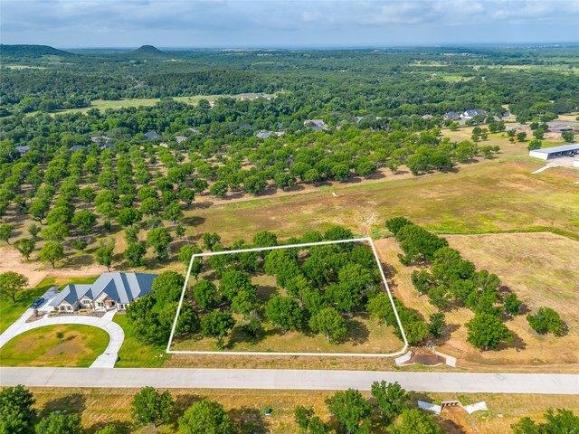 2373 E Landings S, Granbury, TX 76049
