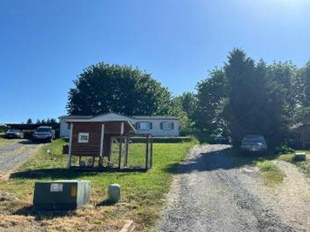237th Street Ct E
