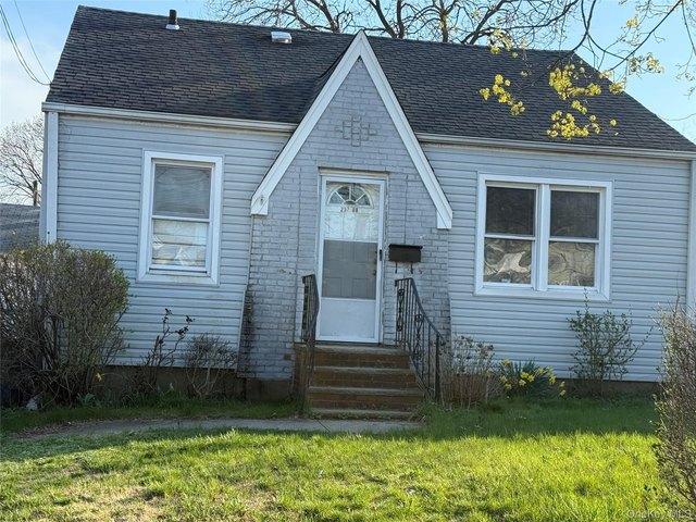 237 08 th Ave, Cambria Heights, NY 11411