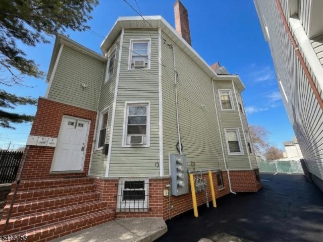 237 2 Th Ave