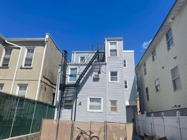 237 68Th St