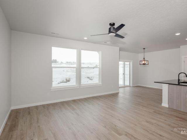 237 Caribou Ct