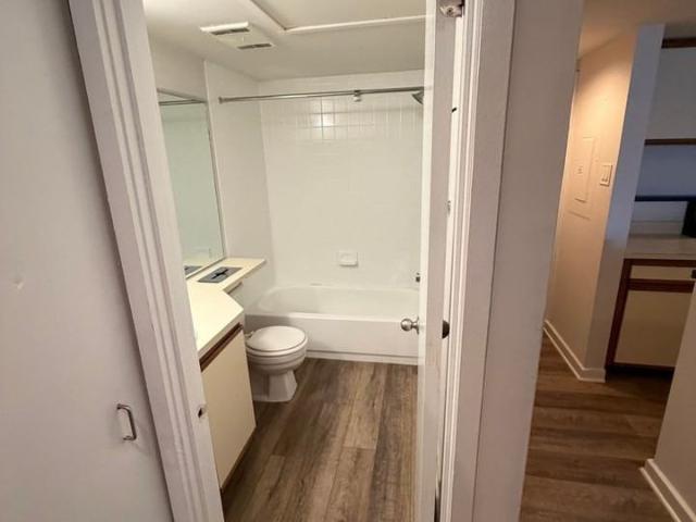 237 Chestnut Street Studio Apartment for Rent at 237 Chestnut St, Philadelphia, PA 19106 Center City East