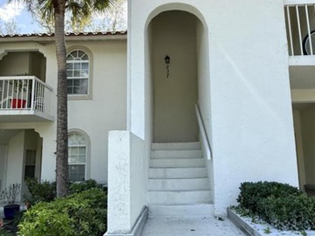 237 Cypress Point Dr Unit 237, Palm Beach Gardens, FL 33418