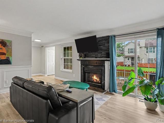 237 Barrington Circle