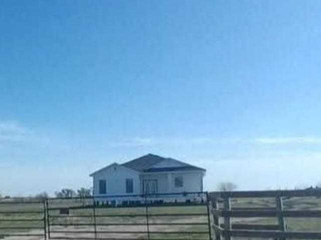 237 Barry Country Ct, Barry, TX 75102