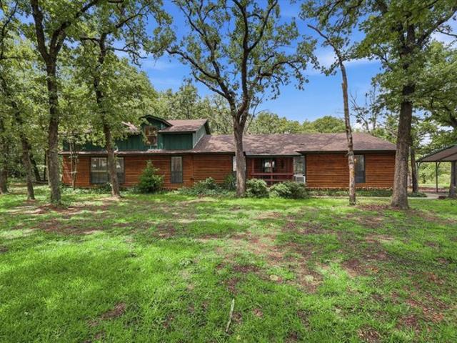 237 Brenda Ln, Gainesville, TX 76240