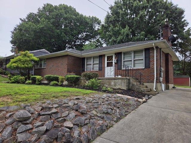 237 Brightwell Ct, Danville, VA 24540
