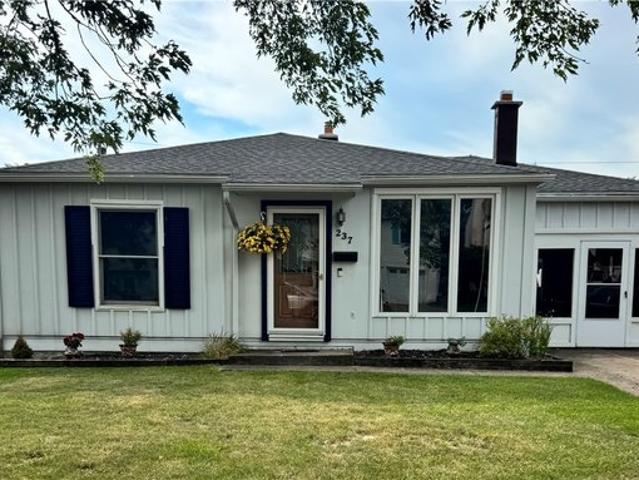 237 Brookside Dr, Buffalo, NY 14220