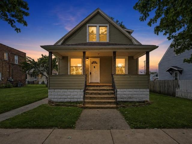 237 E 142nd St, Hammond, IN 46327