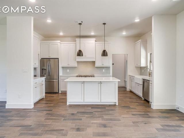 237 Kilkenny Rd, Poolville, TX