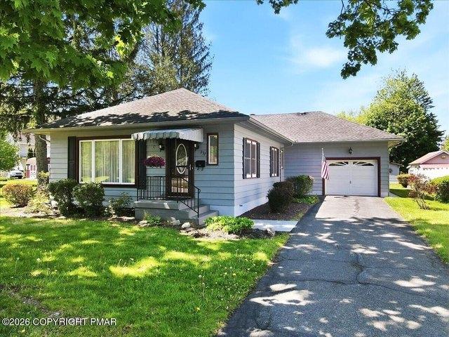 237 Huston Ave, Stroudsburg, PA 18360