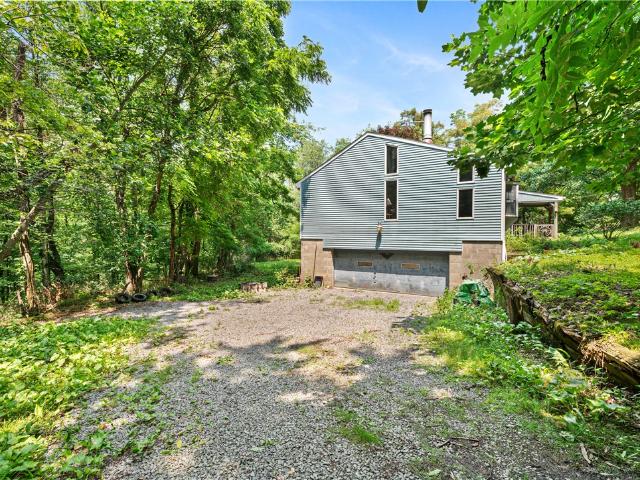 237 Leslie Rd