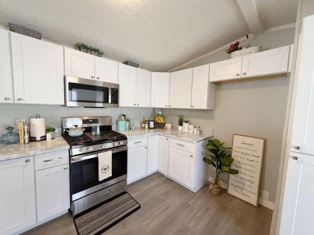 237 Majestic Ln, Sacramento, CA 95838 | MLS #226037 | Compass