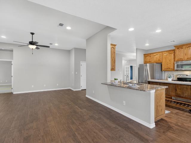 237 Meadowlakes Dr, Meadowlakes, TX 78654 | MLS #8654 | Compass