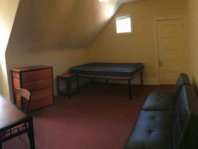 237 N Dithridge SKYBRIDGE 1 Bedroom Apartment for Rent at 237 N Dithridge St, Pittsburgh, PA 15213 North Oakland