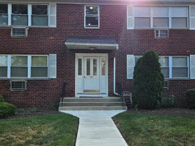 237 N Middletown Road H