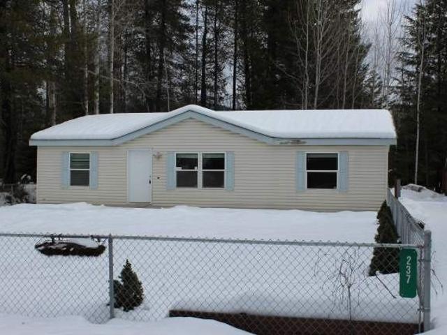 237 S 8th St, Ione, WA 99139