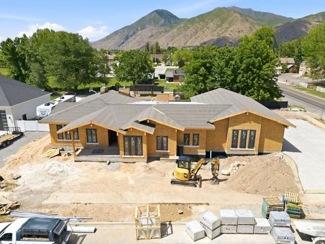 237 S Main St, Mapleton, UT 84664