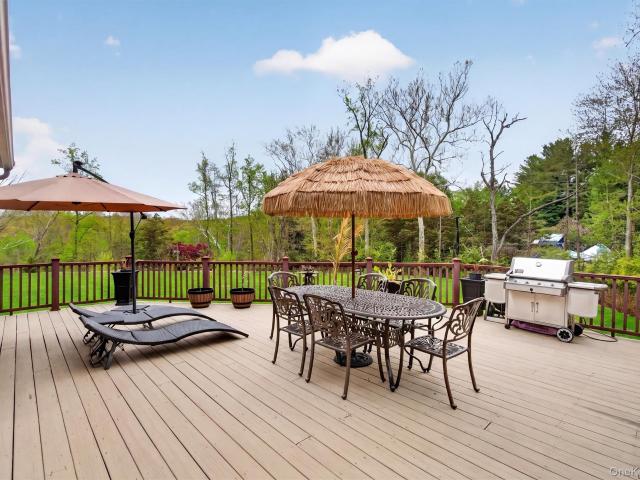 237 S Mountain Rd, New City, NY 10956 | MLS #1021