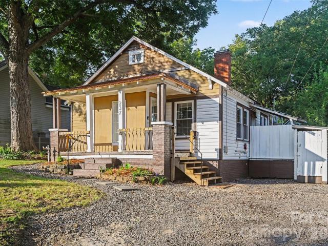 237 Simpson Drive NE