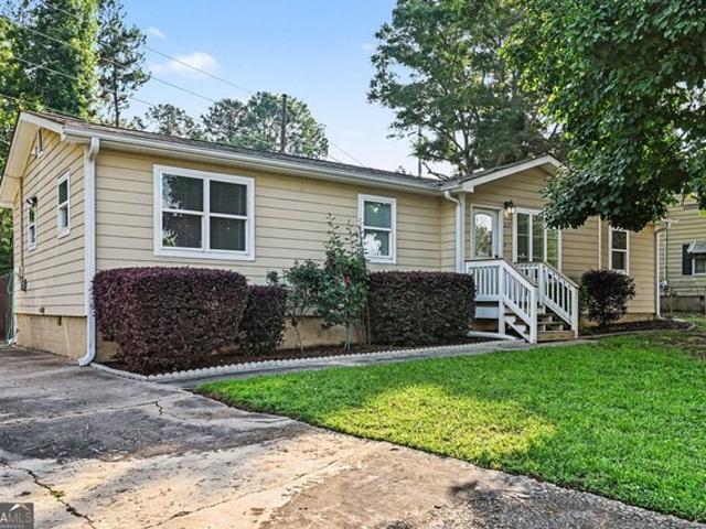 237 Palmetto Rd, Tyrone, GA 30290
