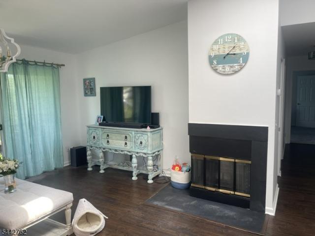 237 Robertson Way
