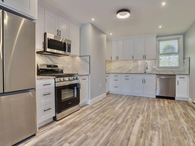 237 Whiton St # 3