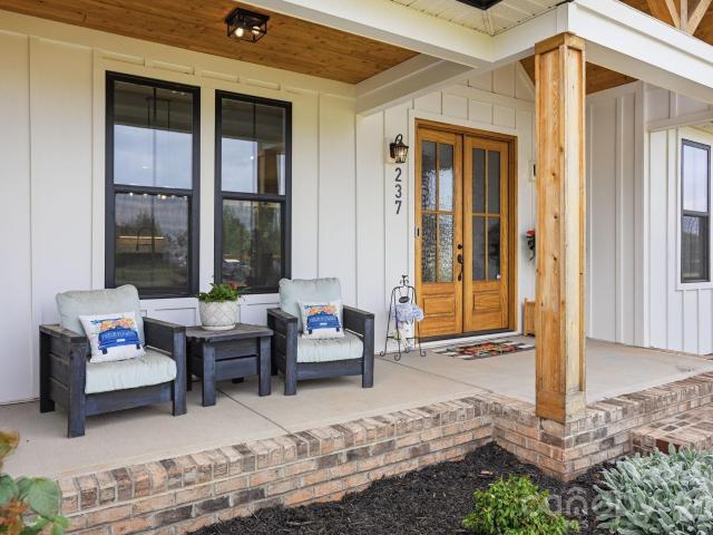 237 Triple Ponds Court