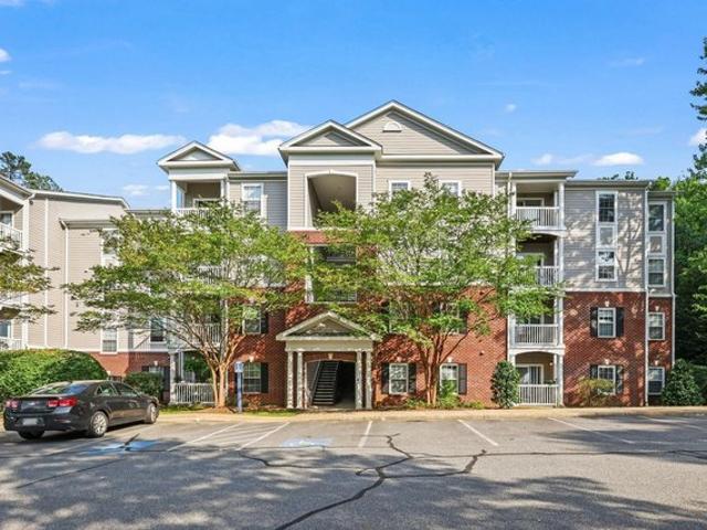 237 Yellowstone Dr Apt 6, Charlottesville, VA 22903