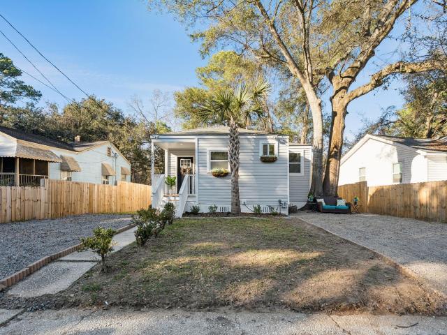 2384 Cambridge Avenue