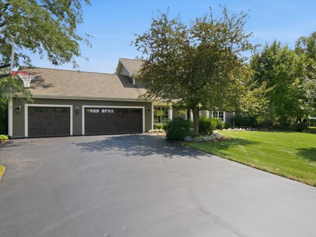 23855 W Sarah Court
