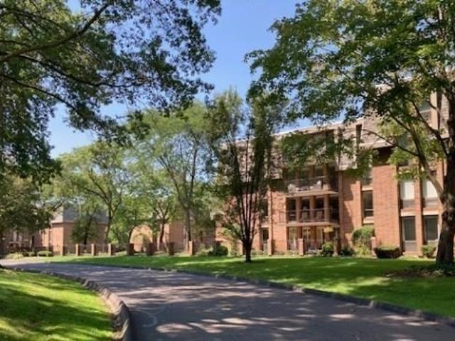 2385 Covington Rd Apt 304, Fairlawn, OH 44313