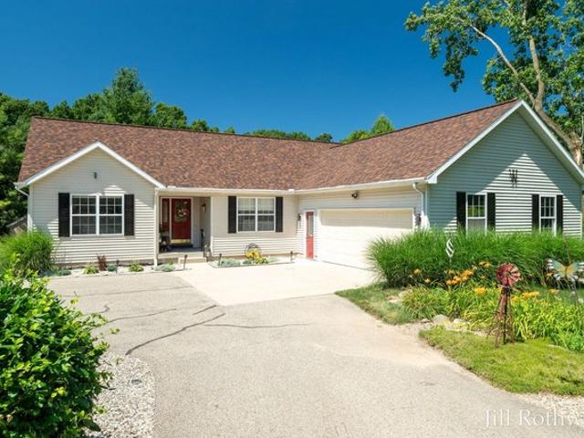 2385 Hidden Timbers Trl NE, Rockford, MI 49341