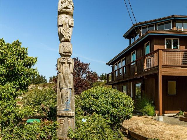 2385 Sunlight Beach Road