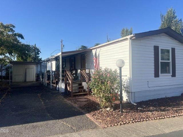 2385 Table Rock Rd Spc 2, Medford, OR 97501