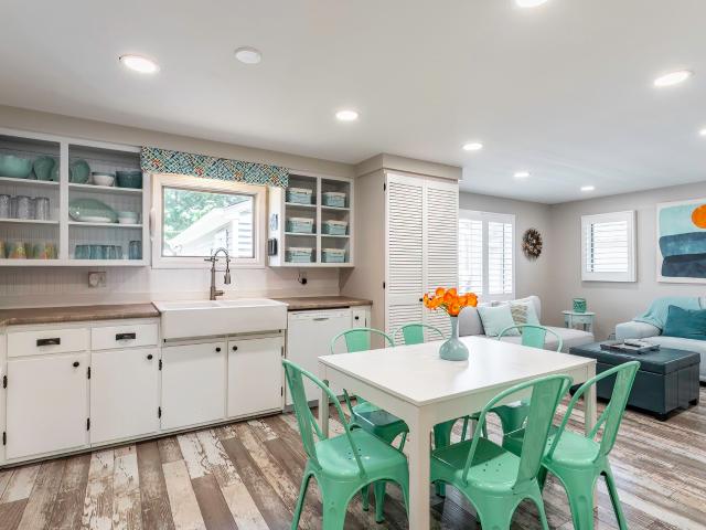 2385 W Sycamore Beach Road