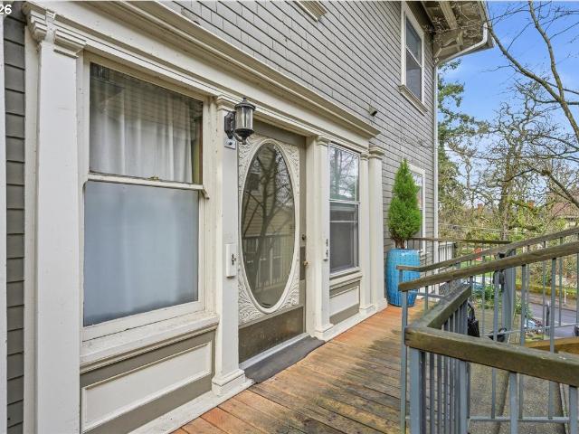 2386 nw glisan st # 9