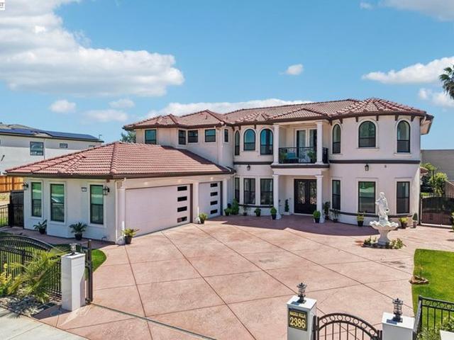 2386 Interlaken Ct, Lodi, CA 95242