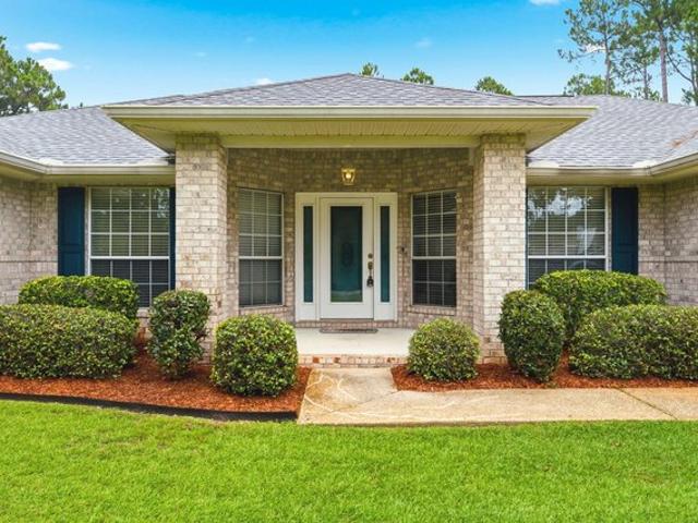 2386 Sherwood Dr, Navarre, FL 32566