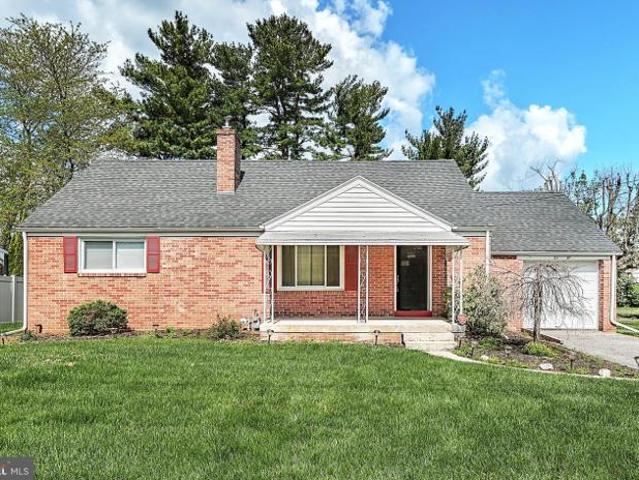 2387 Maple Rd, York, PA 17408