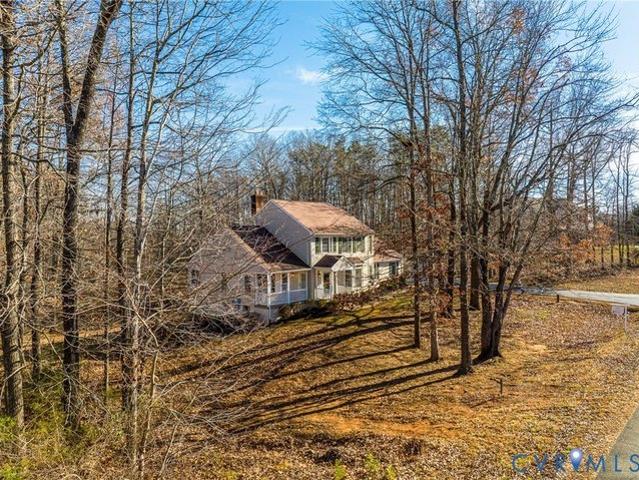 2387 Burlington Dr, Amissville, VA 20106
