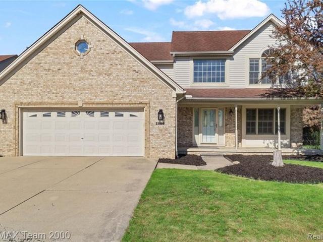 23888 Leighwood Dr, Woodhaven, MI 48183