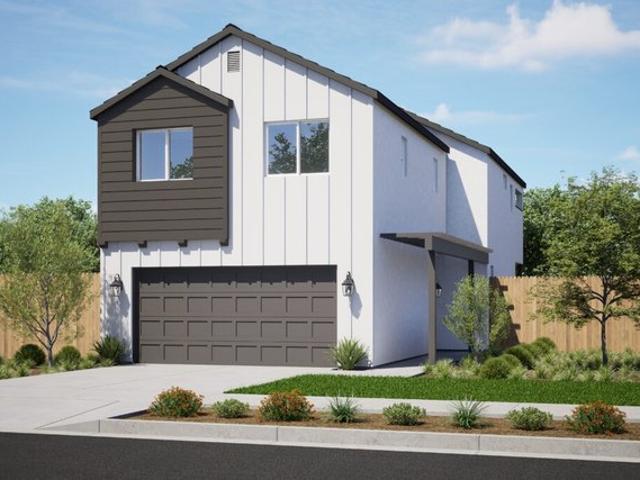 2388 Brehler Ave, Sanger, CA 93657