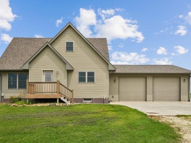 2388 th Ave, Delhi, IA 52223