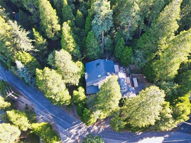 23891 Lakeview Dr, Crestline, CA 92325