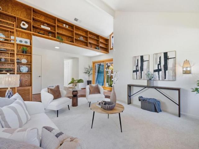 2389 Apsis Court