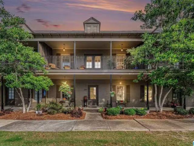2389 VILLAGE CENTER ST, HOOVER, AL 35226